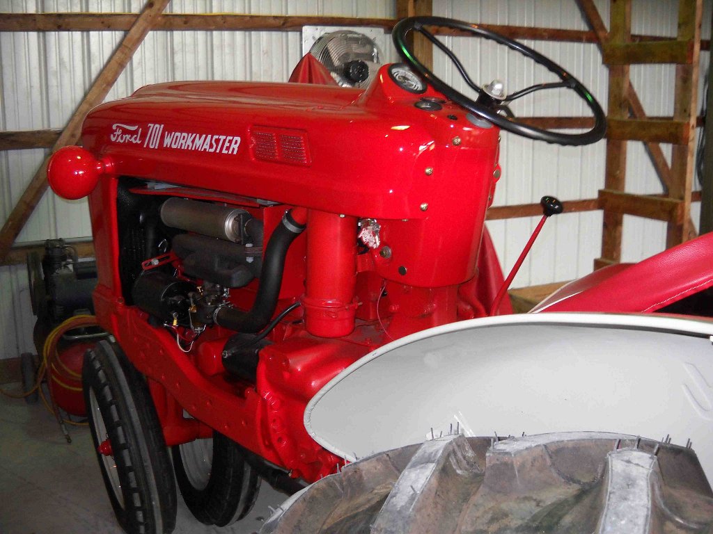 Seales Restoration - Antique Tractors - Ford 701 WorkMaster